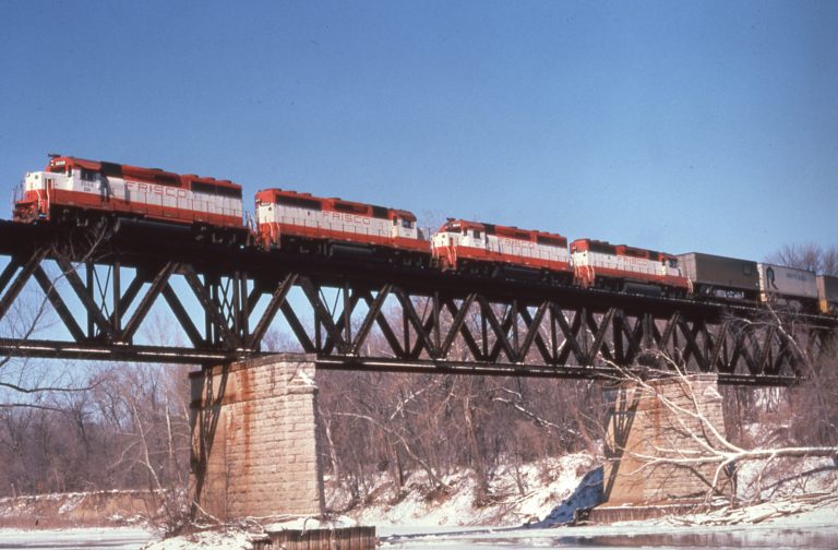 GP40-2 » Frisco Archive